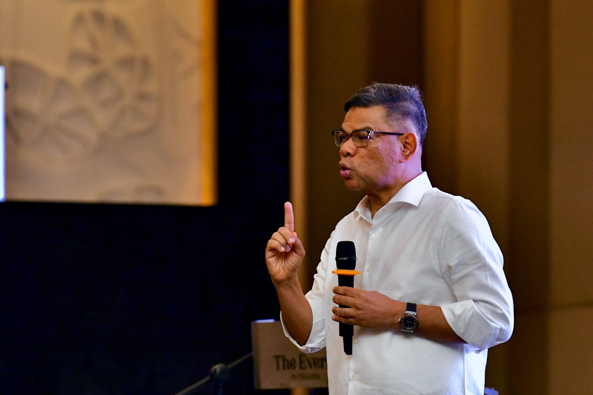 Akaun Whatsapp Saifuddin digodam - Channel 10