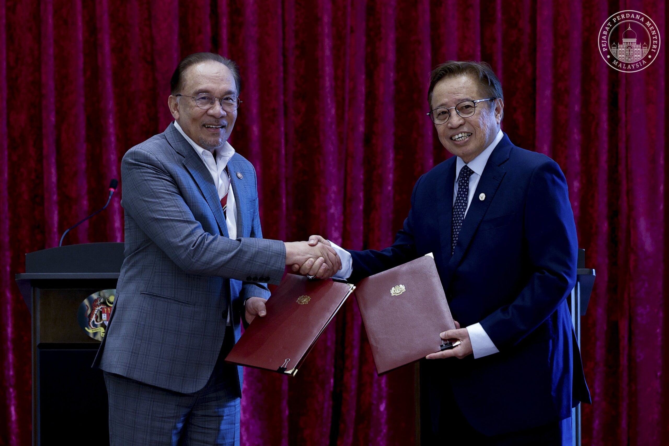 Polemik Petronas-Petros selesai - Channel 10