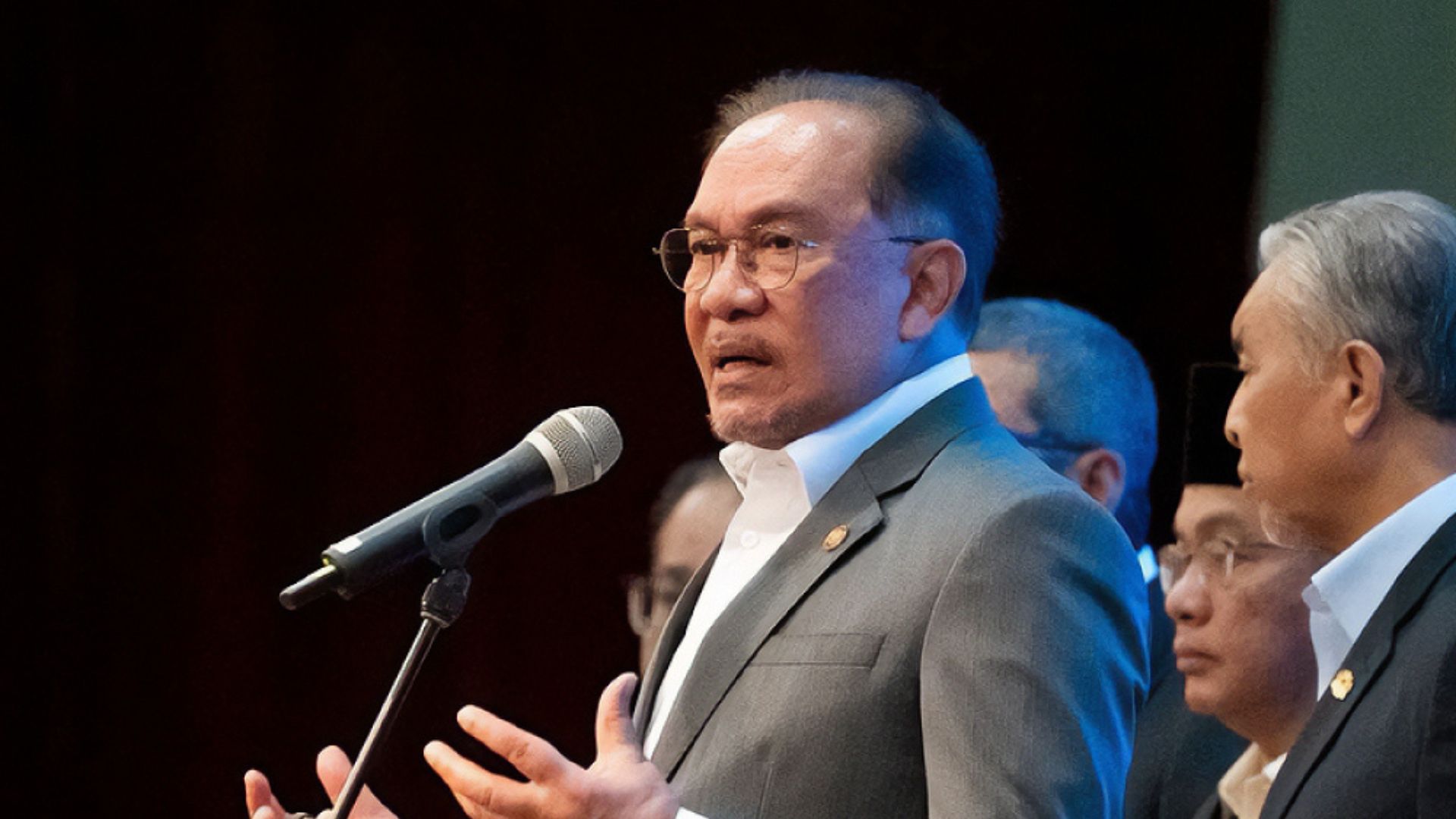 Anwar Umum 15 September Cuti - Channel 10